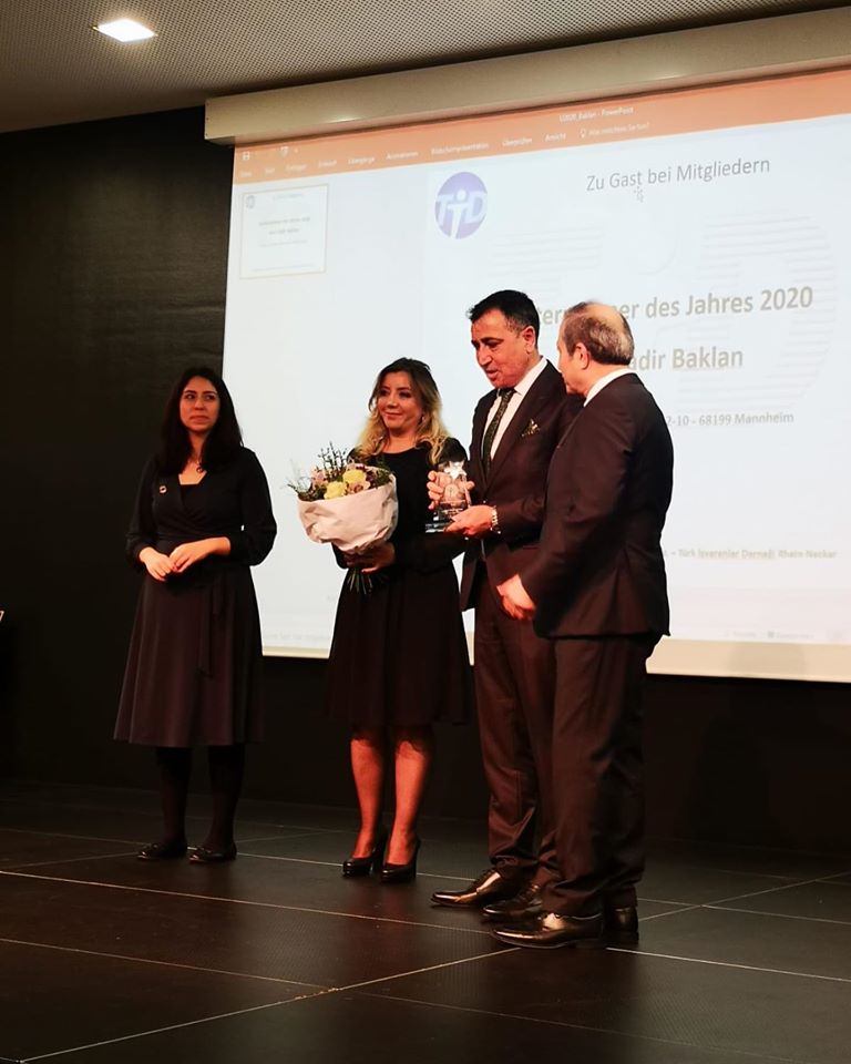 Kadir Baklan’a “yılın iş adamı ödülü verildi“ – AGazete